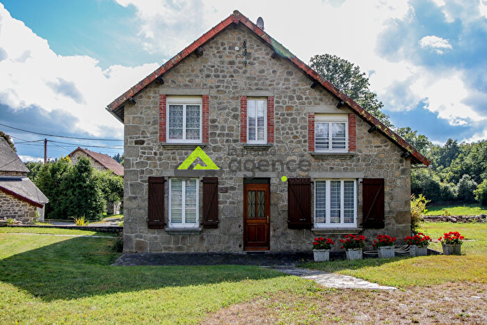Maison 6 pièces à vendre à Flayat