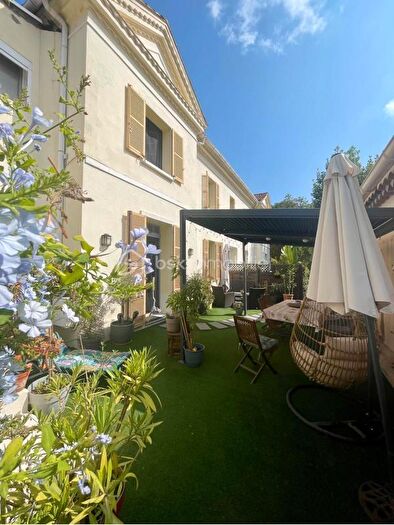 Maison à vendre - La Seyne-sur-Mer, Est - 7 pièces - 5 chambres