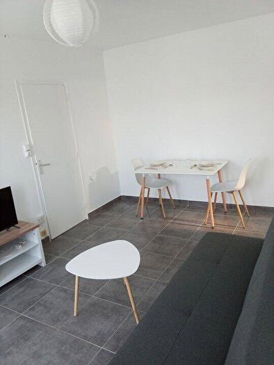 Appartement à louer - Cathédrale, Troyes - 2 pièces - 1 chambre