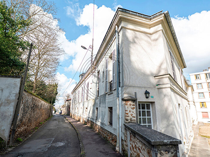 Appartement à vendre - Viroflay, Rive Gauche, Verdun, Gare, Forêt Domaniale de Meudon - 2 pièces - 1 chambre