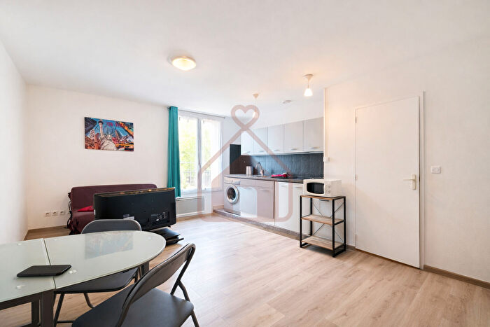 Appartement à louer - Villejuif, Centre-ville - 1 pièce