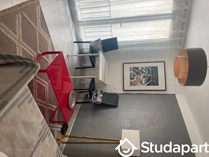 Appartement à louer - Place de Gaulle, Antibes - 1 pièce