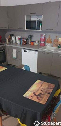 Appartement à louer - Bourg, Pessac - 1 pièce - 3 chambres