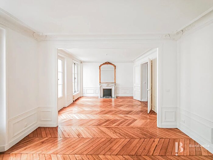 Appartement à louer - Paris e , Chaillot - 6 pièces - 4 chambres