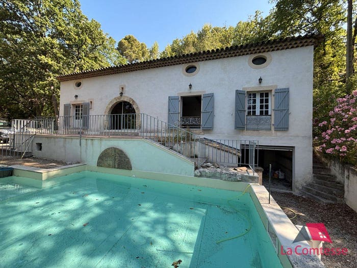 Maison 4 pièces à louer à Éguilles