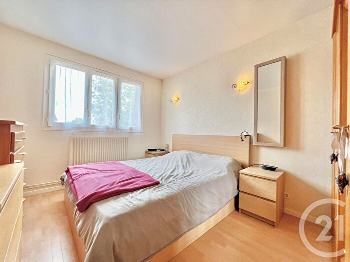 Appartement à vendre - Égly - 3 pièces - 2 chambres