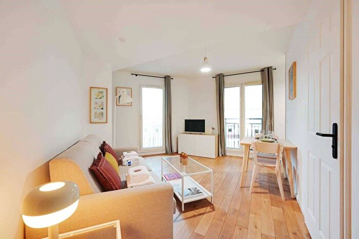 Appartement 1 pièce à louer à Faubourg de lArche, Courbevoie