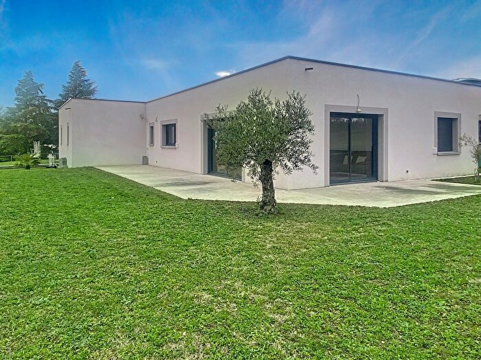 Maison à vendre - Saint-Prim - 4 pièces - 3 chambres