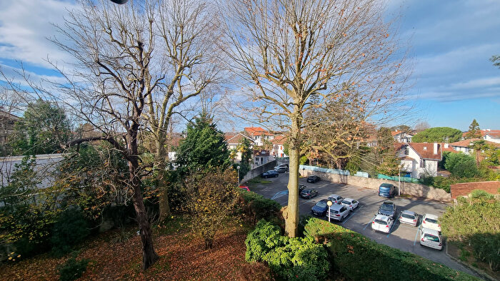 Appartement à vendre - BayonneBayonaBaiona, Arènes - 3 pièces - 2 chambres