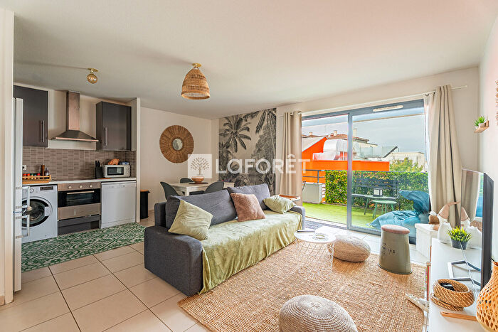 Appartement 3 pièces à Bordeaux, Bassins à Flot, à louer