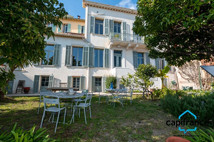 Grasse, Centre-ville Nord : Appartement 6 pièces à vendre