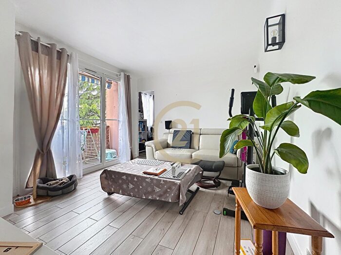 Appartement 2 pièces à vendre - Viry-Châtillon, Centre-ville