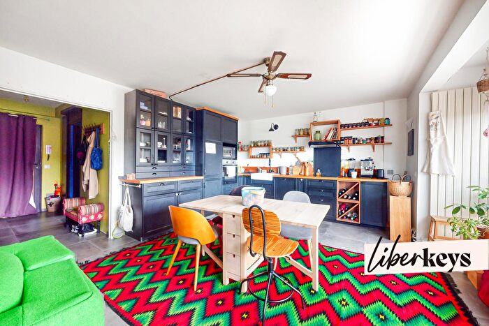 Appartement à vendre - Créteil, Buttes, Halage - 6 pièces - 4 chambres