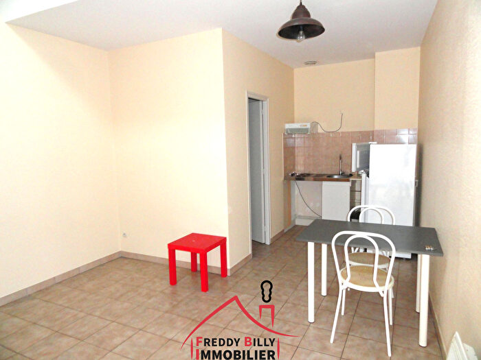 Saint-Varent - Appartement 1 pièce à louer