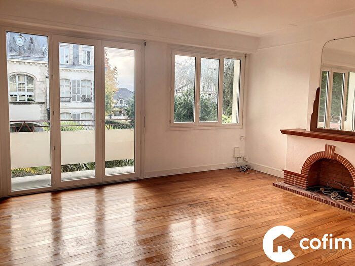 Appartement à louer - Pau - 3 pièces - 2 chambres