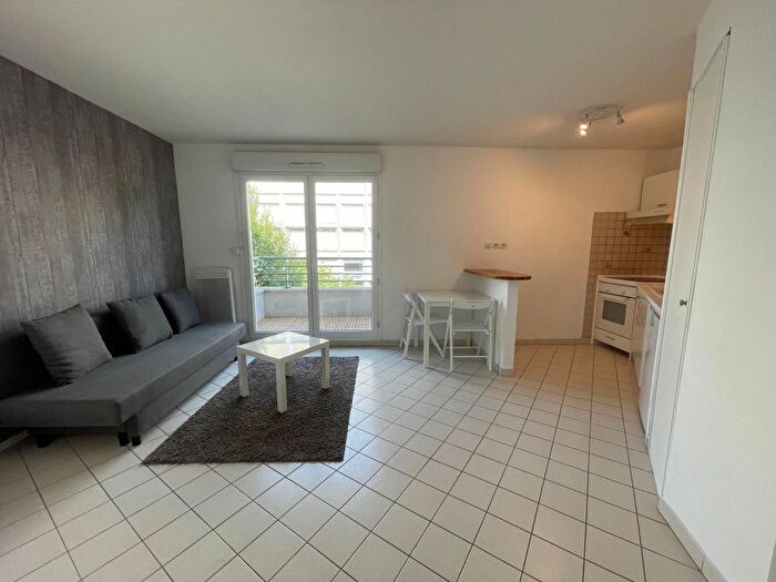 Corbeil-Essonnes, Centre-ville : Appartement 2 pièces à louer