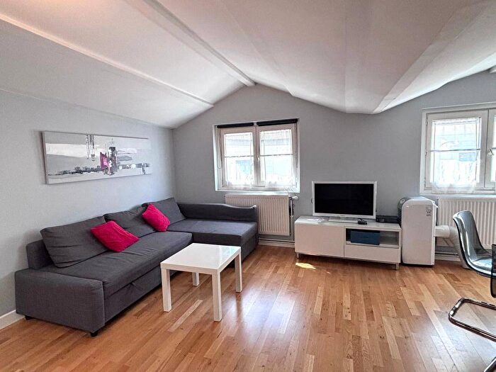 Presquîle, Centre ville, Cordeliers, Lyon 2ème arrondissement : Appartement 2 pièces à louer