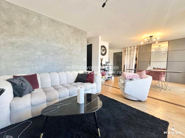 Haut du Domaine de la Vallée, Mantes-la-Ville : Appartement 2 pièces à louer