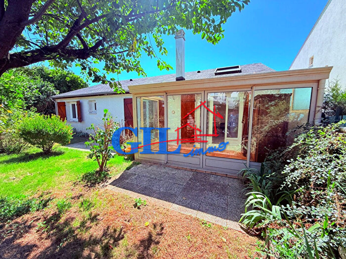 Maison à vendre - Savigny-le-Temple, Plessis la Forêt - 4 pièces - 2 chambres