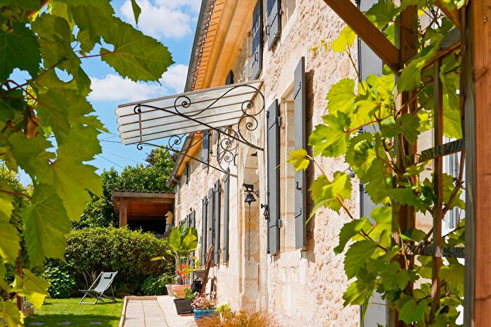 Maison à vendre - Galgon - 7 pièces - 5 chambres