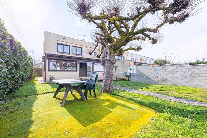 Maison à vendre - Pessac, Le Monteil - 5 pièces - 6 chambres