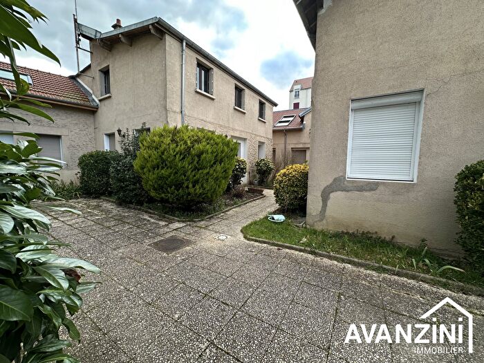 Appartement à louer - Meaux, Marché, Grande île, Clos Godet - 2 pièces - 1 chambre