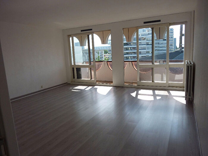 Appartement à louer - Quartiers Ouest, Bourg lEvesque - 1 pièce