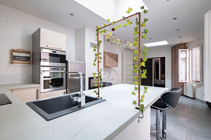 Appartement à vendre - Paris e , La Fourche, Guy Moquet - 2 pièces - 1 chambre