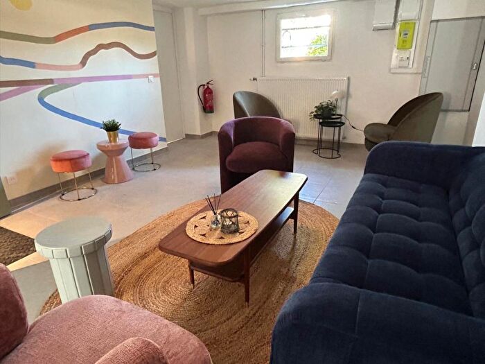 Appartement à louer - Vitry-sur-Seine, Les Ardoines - 1 pièce - 19 chambres