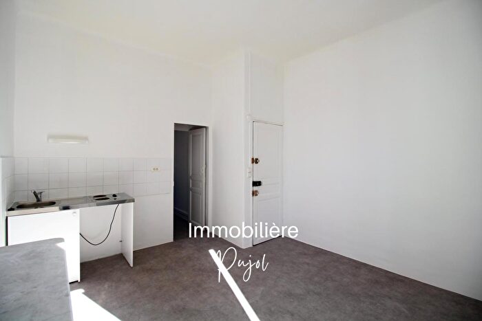 Appartement à louer - Marseille e , Mazargues - 2 pièces - 1 chambre