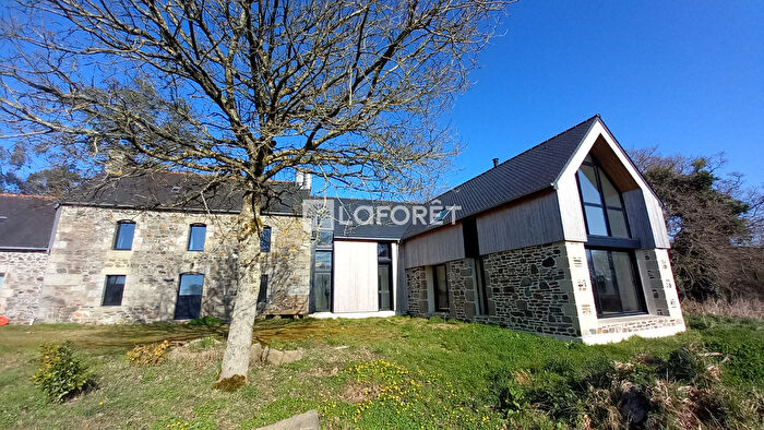 Maison à vendre - Gurunhuel - 5 pièces - 4 chambres