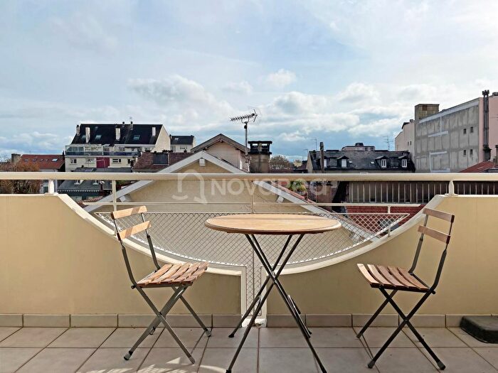 Appartement à vendre - Pau, Centre-ville - 4 pièces - 3 chambres