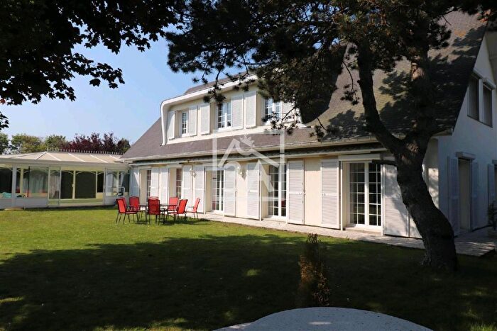 Maison à vendre - Coquelles - 10 pièces - 5 chambres