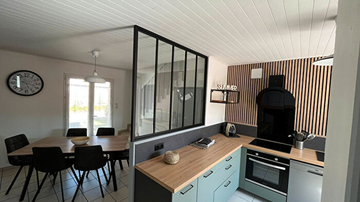 Maison à louer - Aureilhan - 4 pièces - 3 chambres