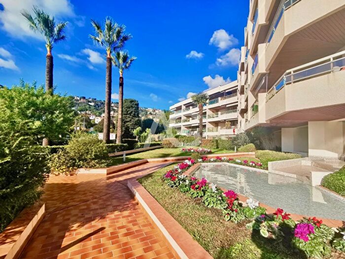 Appartement à vendre - Vallauris, Golfe Juan, Vieux Port - 3 pièces - 2 chambres