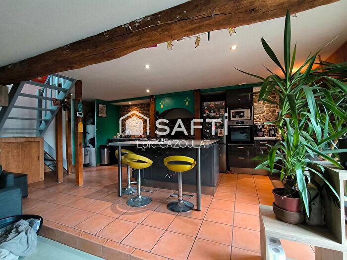 Maison à vendre - Saint-Marc-le-Blanc - 6 pièces - 4 chambres