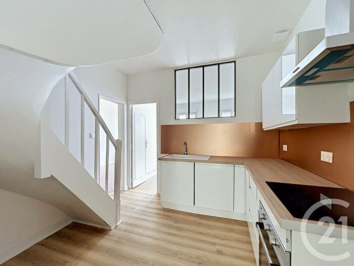 Appartement à louer - Angoulême, Champ de Mars - 4 pièces - 3 chambres