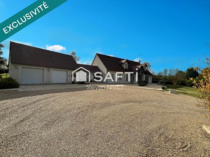 Maison à vendre - Genouilly - 5 pièces - 4 chambres