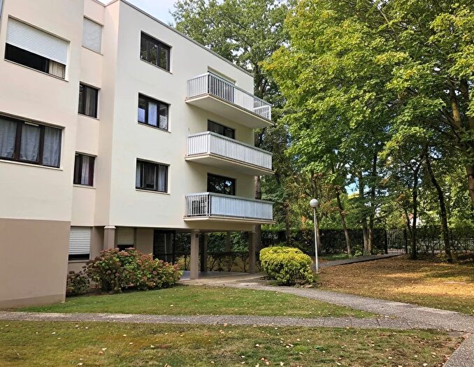Appartement à vendre - Le Plessis-Trévise, François Mansard - 2 pièces - 1 chambre
