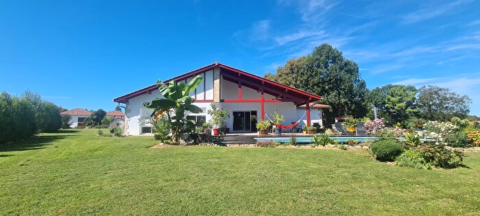 Maison à vendre - Saint-Palais - 5 pièces - 4 chambres