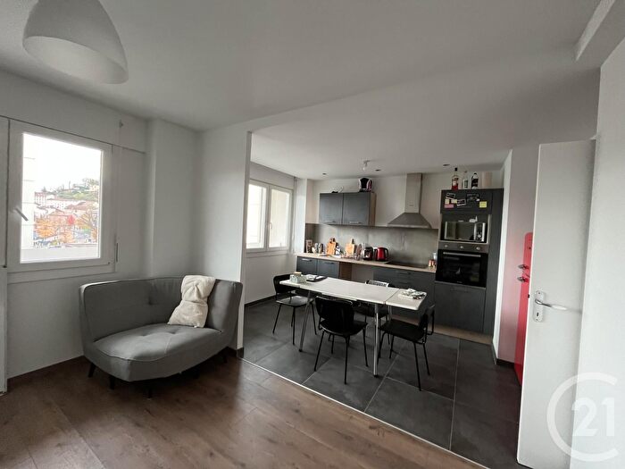 Appartement 3 pièces à louer à Montbéliard, Centre-ville, Prairie, Batteries du Parc, Charmontet
