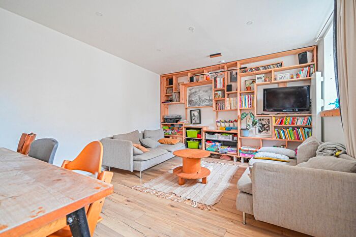 Maison à vendre - Alfortville, Mairie, Gare - 6 pièces - 5 chambres