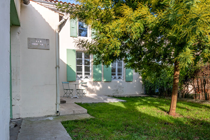 Maison à vendre - Saint-Georges-des-Coteaux - 6 pièces - 5 chambres