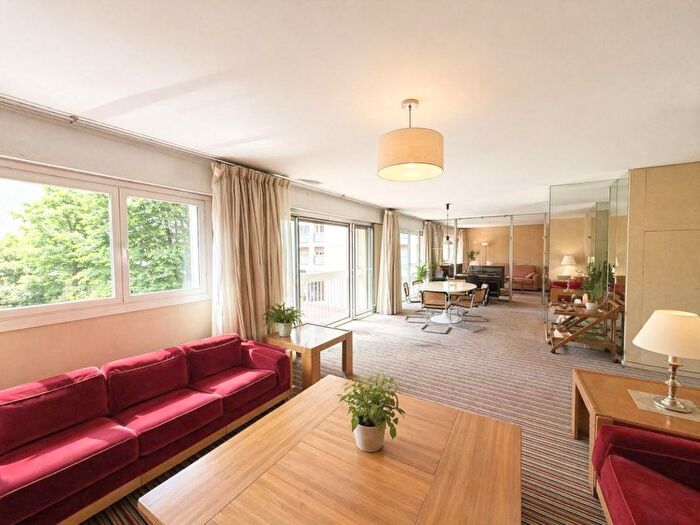 Paris 15ème, Vaugirard, Parc des Expositions : Appartement 4 pièces à vendre