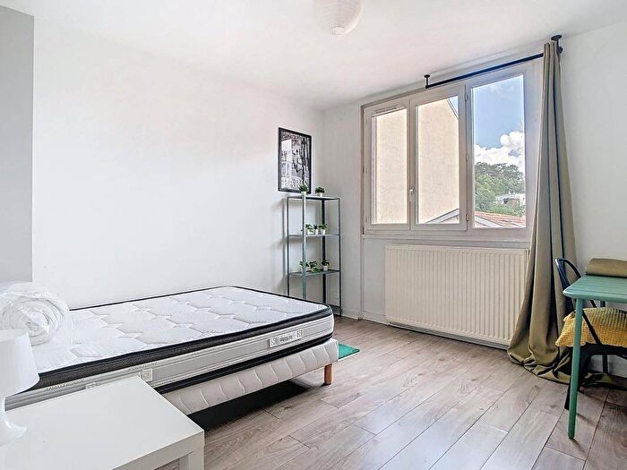 Champvert, Gorge de Loup, Lyon 9ème arrondissement : Appartement 1 pièce à louer