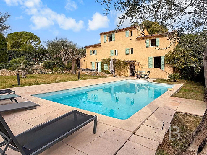 Maison à vendre - Grasse, Saint-Antoine, Aspres, Plascassier - 7 pièces - 4 chambres