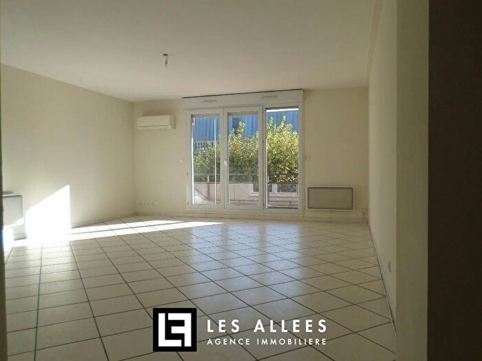 Appartement à louer - Montélimar - 3 pièces - 2 chambres