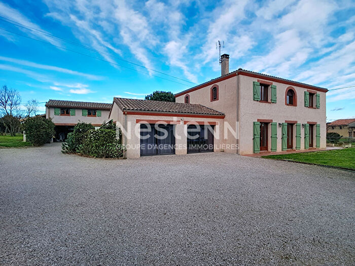 Maison à vendre - LIsle-Jourdain - 7 pièces - 6 chambres