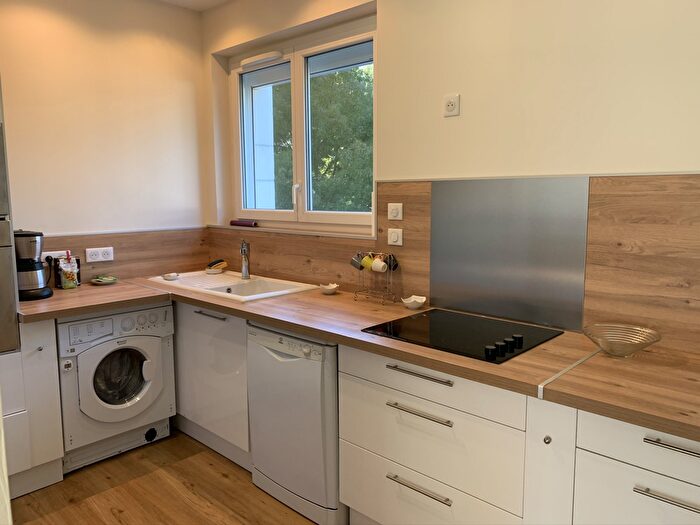 Appartement à louer - Périgueux, Centre-ville, La Gare, Saint-Martin - 3 pièces - 2 chambres