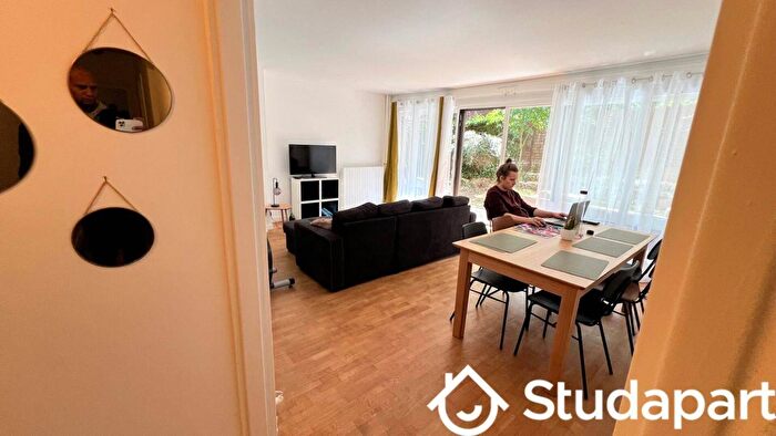 Appartement 1 pièce à louer - Val dAlbian-Parc de Diane, Jouy-en-Josas